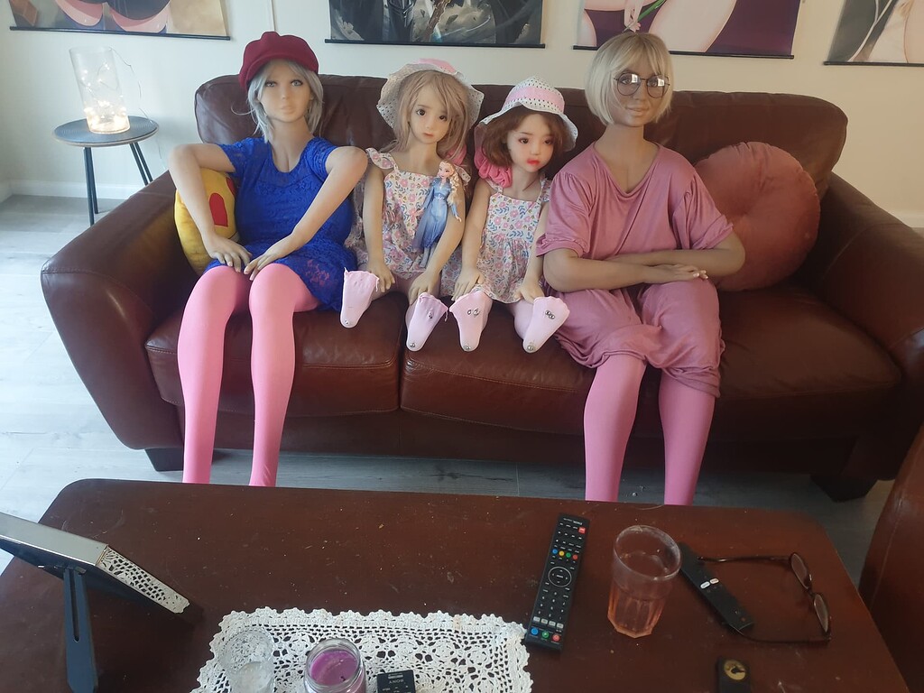 4 cute and happy girls - VSDoll Art Gallery - VSDoll BBS